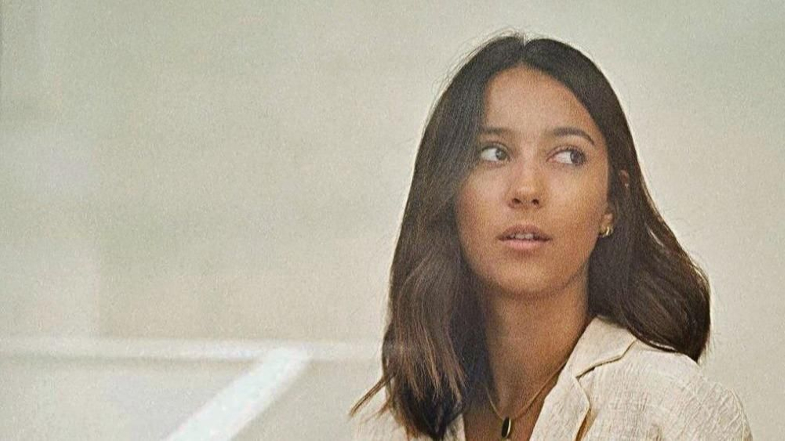 Carla Lourdes irrumpe la escena pop con su álbum debut "El Día que ...